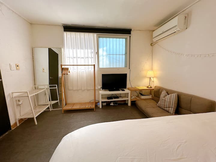 [Jm] Yard House / Hongik Station 1min - Seoul