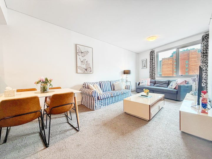 Heart Of Sydney's Cbd : Darling Harbour 2-br Apt - Sydney