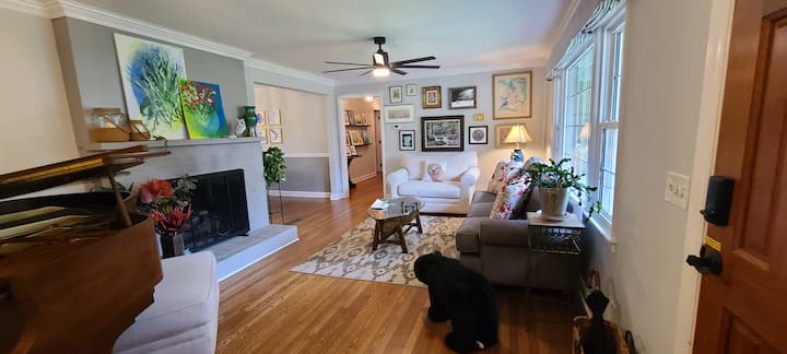 Hiker's Haven- 
3 Bedroom Home, Downtown Franklin - Franklin, NC