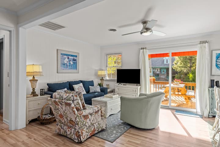 Beach Retreat - Emerald Isle, NC