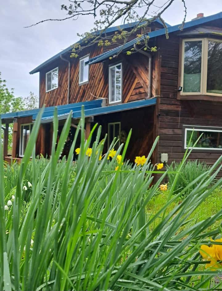"Hygge" Mosier Cabin Retreat- Columbia Gorge Hills - Memaloose State Park, Mosier
