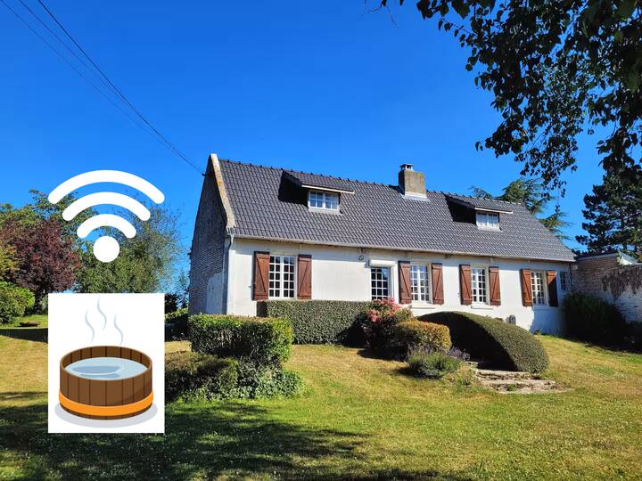 Longère En Picardie  |Jacuzzi | Jardin | Cheminée - France