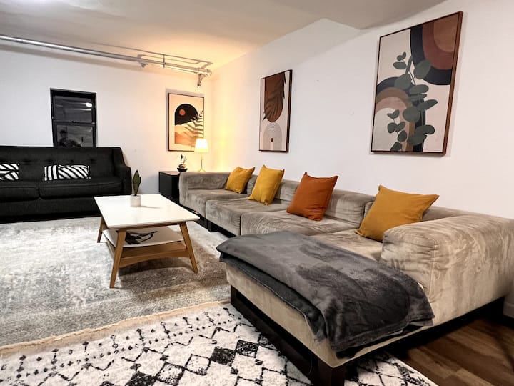 Amazing Three Bedroom Great Location In Manhattan - Jersey City, NJ