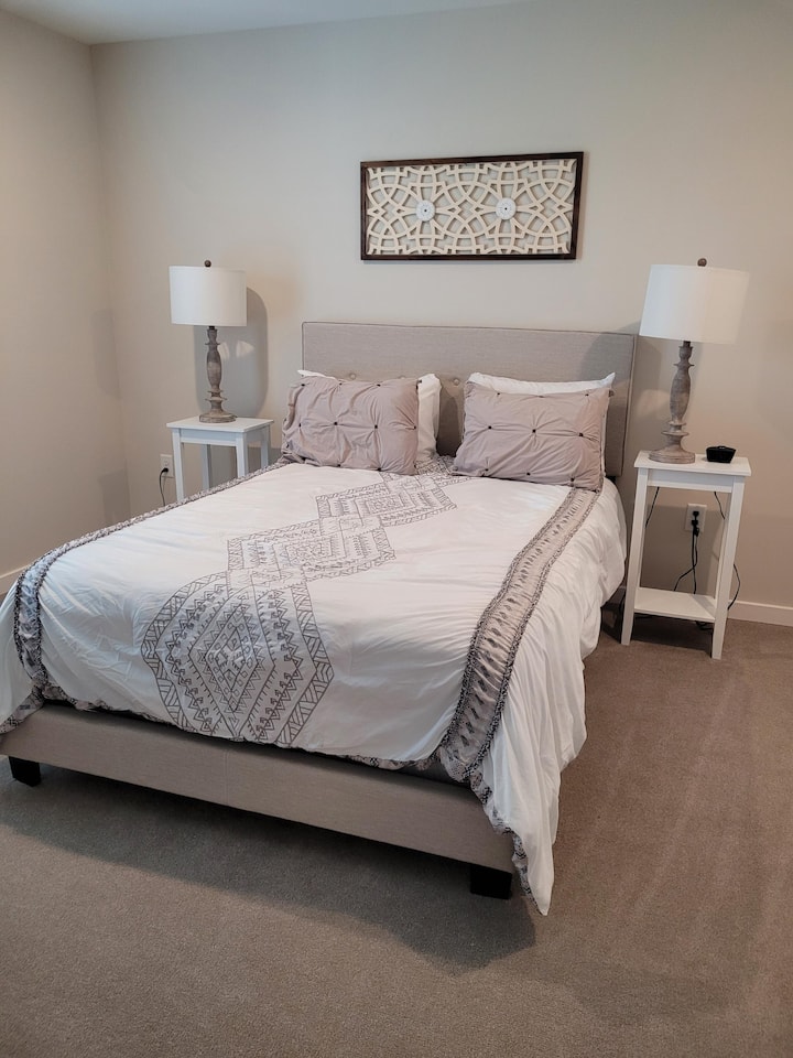 Luxury 1 Bedroom Apartment! Unit #227 - Seven Lakes State Park, Holly