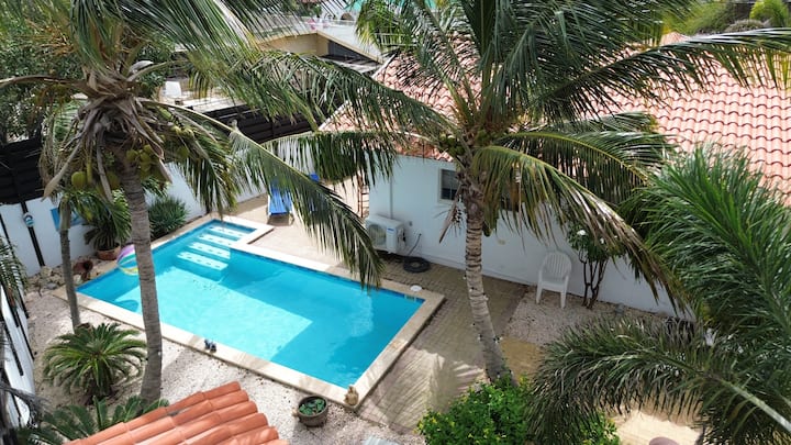 Casa Azul, Cozy And Private Home-sleeps 4-pool - Aruba