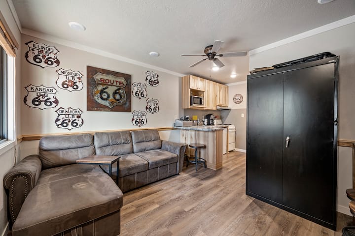 B1 Classy Rt 66 Design 1bd/1ba Walk To Ski W/ Pool - South Dakota