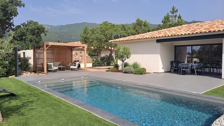 Porto-vecchio, Villa Avec Piscine, 8 Personnes - Korsika