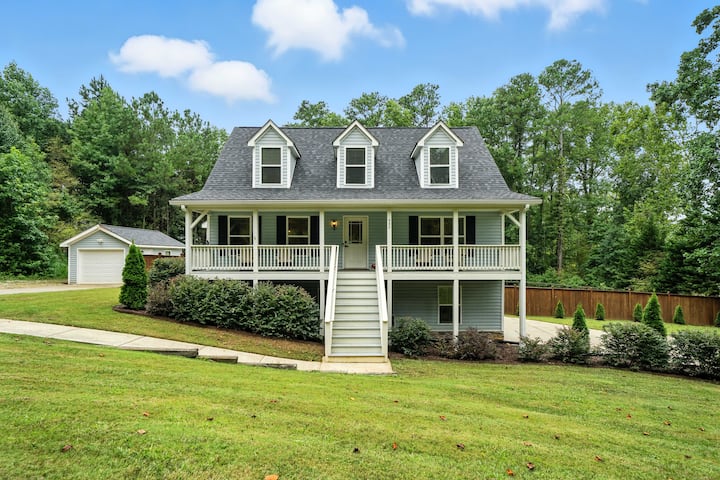 Pet Friendly: Sugar Hill On 1 Acre (Fully Fenced) - Buford, GA