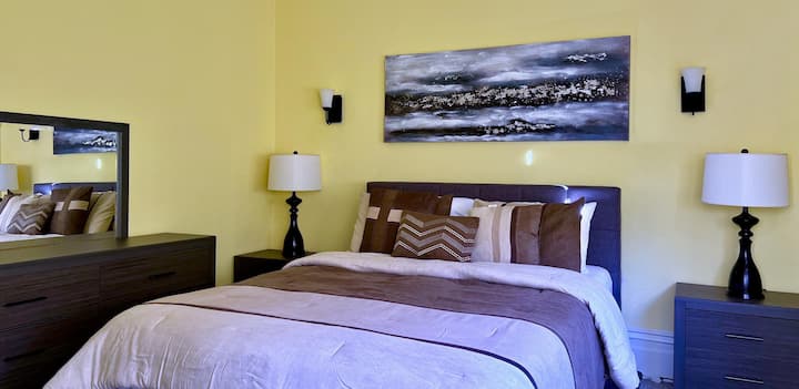 Best Location Victorian Room ~Clean~safe~quiet - San Francisco, CA