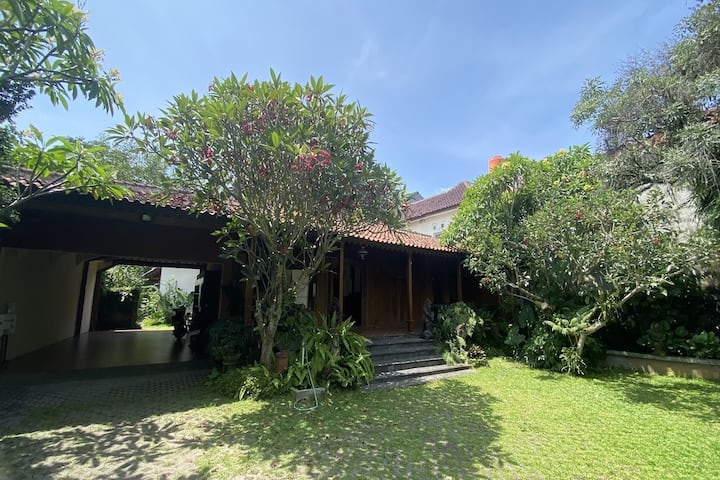 Modern 2br Family Javanese Villa In Yogyakarta - Yogyakarta