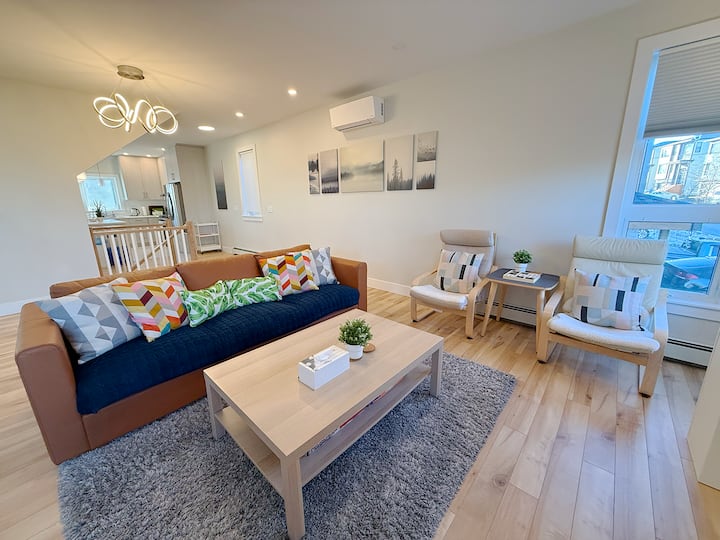 6 Guests, 1 Kn, 2 Qn, Entire Place, 3.5 Bath, 2pkg - Halifax