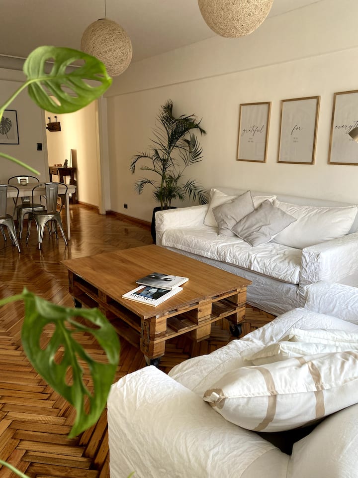 Amplio Y Luminoso Departamento En Barrio Norte! - Buenos Aires