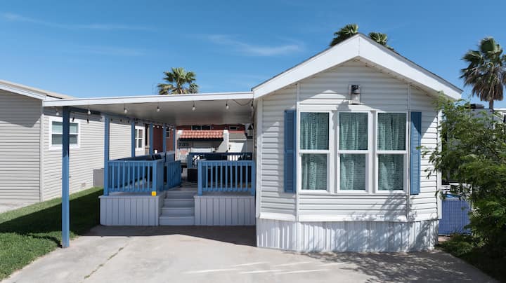 Escape: Golf, Pools, Jacuzzi, Near Attractions - Port Isabel, TX