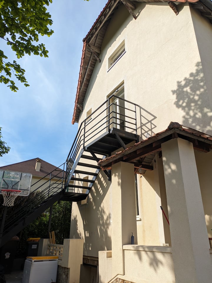 Splendid 2 Bhk In A House-30m From Paris - Saint-Germain-en-Laye