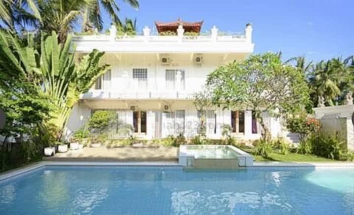 Huge, Sale 50%, Private, Free Bfast & Laundry, 8br - Bali