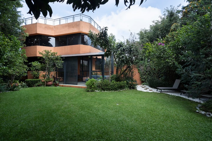 Luxury House 24/7 Security, Parking Garden Rooftop - Mexico State