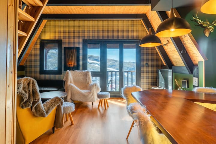 Penthouse In The Clouds & Free Parking - Sierra Nevada