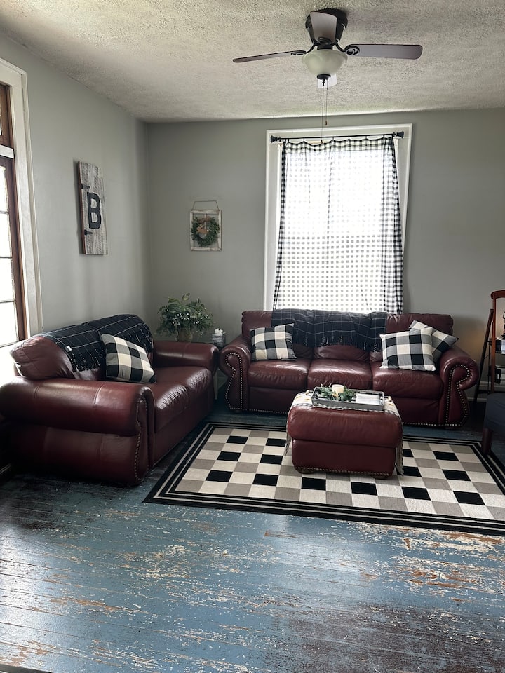 Rustic Farmhouse Charm 4 Mins From Uptown Oxford! - 以色列