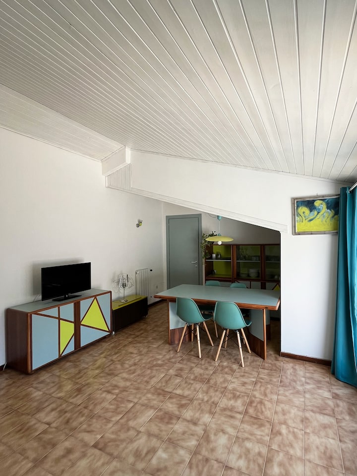 Casina T&a • Attico Con Terrazzo E Posto Auto - Scauri