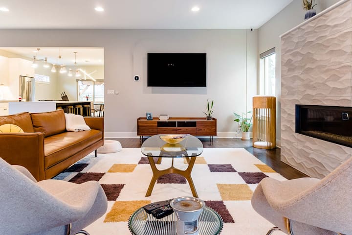 Modern Se Portland Private Room, Self Check-in! - Portland, OR