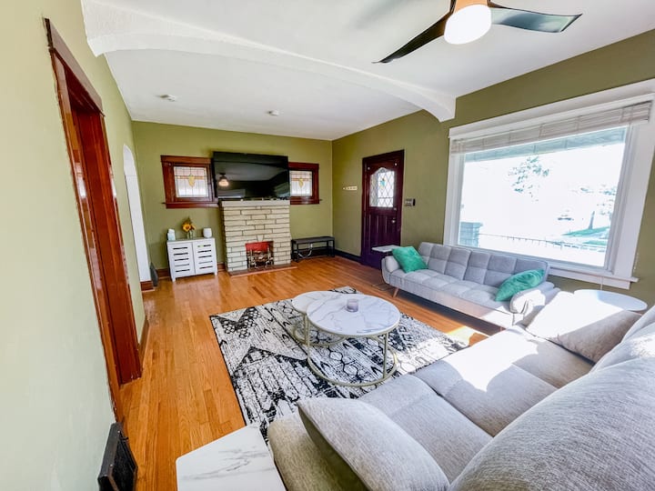 Spacious Tower Grove South Home - St. Louis, MO