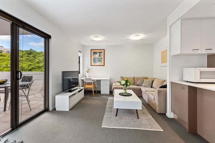 Spacious 2br  Unit– 5 Min Walk Convention Centre - 米爾頓