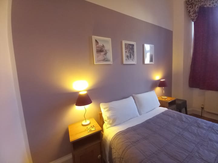 Sunny Central Apartment - Edimburgo