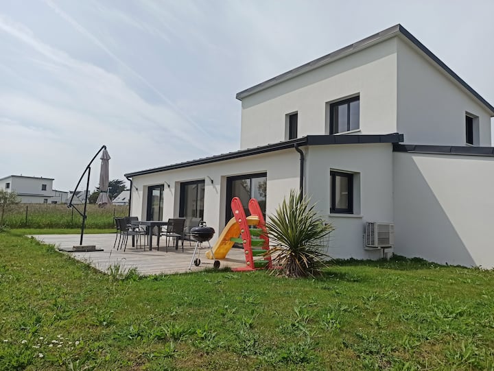 Maison De 2022, Chaleureuse à 400 M De La Plage - Île-Tudy