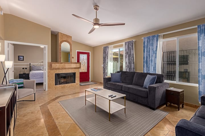 Walk To South Mtn Park, Single Story Home. - Phoenix, AZ