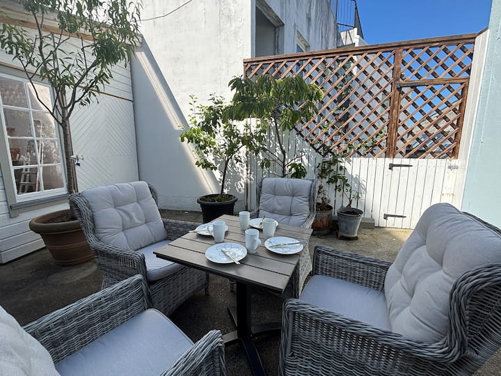 Ã…Lesund City Centre: 2 Bedroom Top Floor Apartment - Alesund