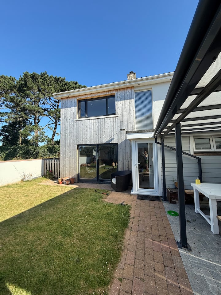 Sid's Corner - A Home From Home. - Jersey