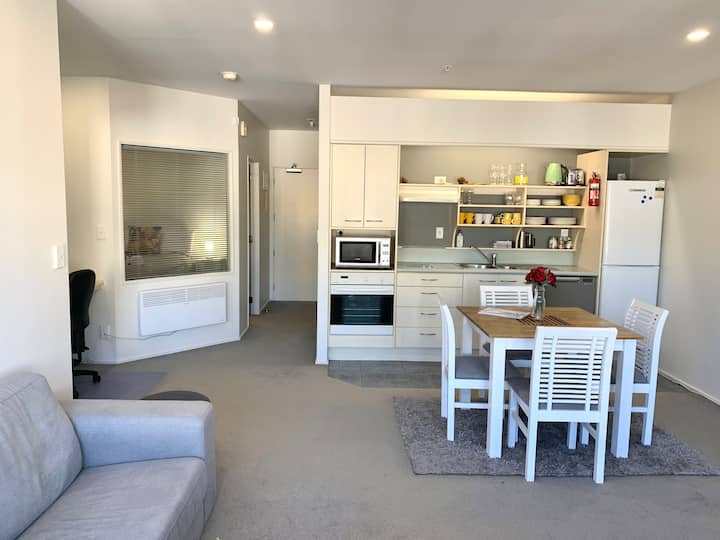 Convenient & Central - 2br Apartment On Willis St - Wellington