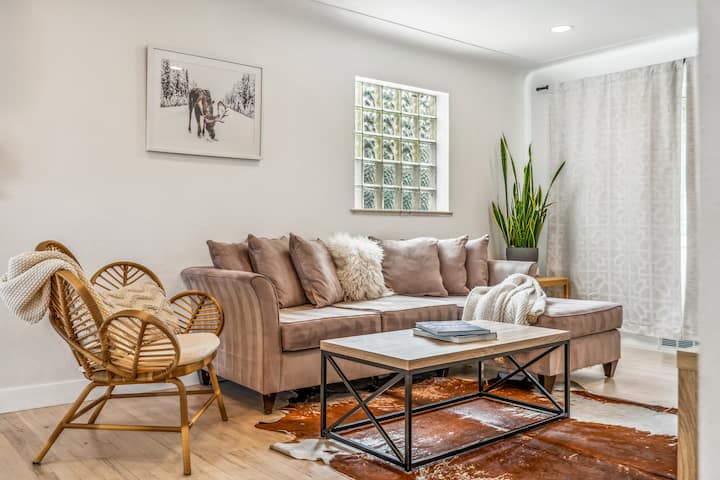 City Park Modern Escape | 5br Family/pet Friendly - Denver