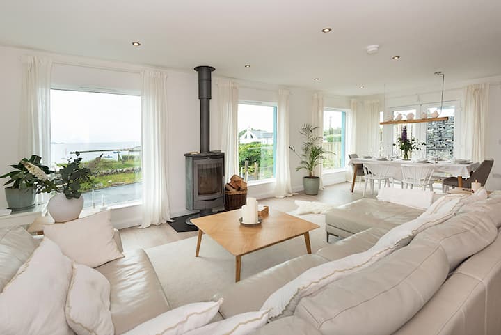Luxe Beachfront Retreat | Sauna | Cinema | Nature - Dunfanaghy