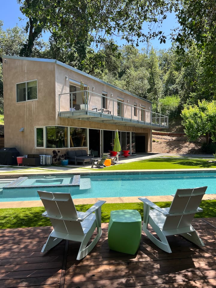 Modern Retreat 15 Minutes From Downtown Healdsburg - Geyserville, CA