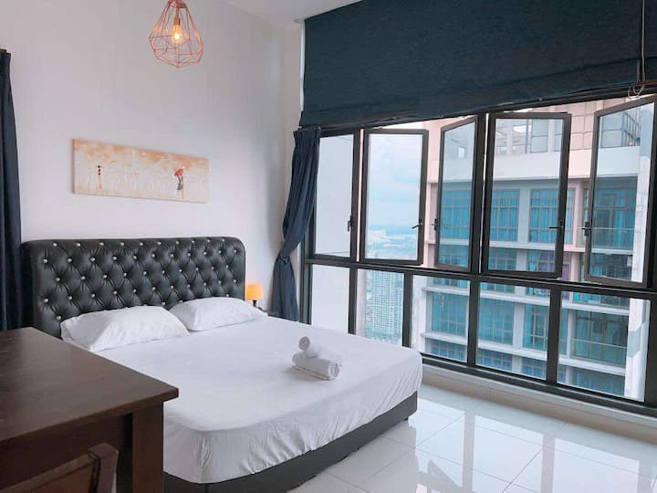 Luxury 2 Bedroom @ Setia Sky 88 With Wi-fi - Johor Bahru