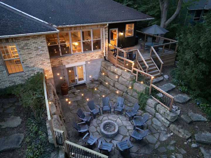 Family Friendly 7 Br Cottage - 700m To Beach - Grand Bend