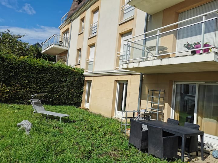 Avec Terrasse Et Jardin, Chambre Dans Appartement - Seine-Saint-Denis