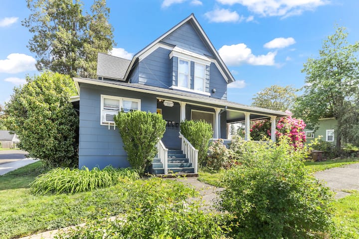 Walkable, Bikable, Quiet Street, Historic Area [3] - Oregon