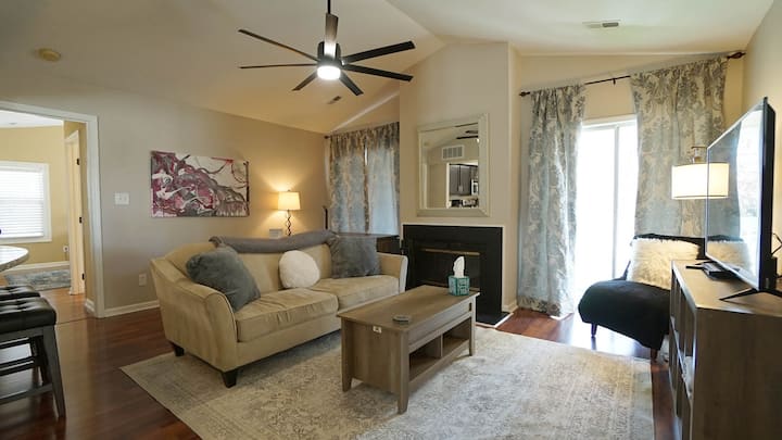 Condo@fenton | Plenty Of Parking | Walkable - Cary, NC
