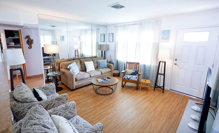 2br Home Near Madeira Beach, Florida - South Pasadena, FL