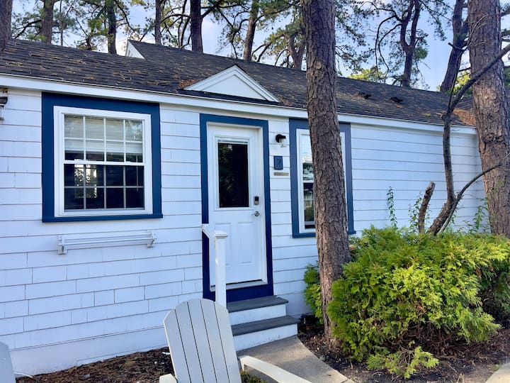 Elegant 1 Bedroom Cabin Just 50ft From The Beach#2 - Saco, ME