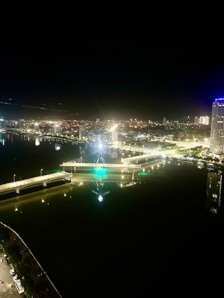 1 Bedroom Apt Besides Han River Free Pool - Da Nang
