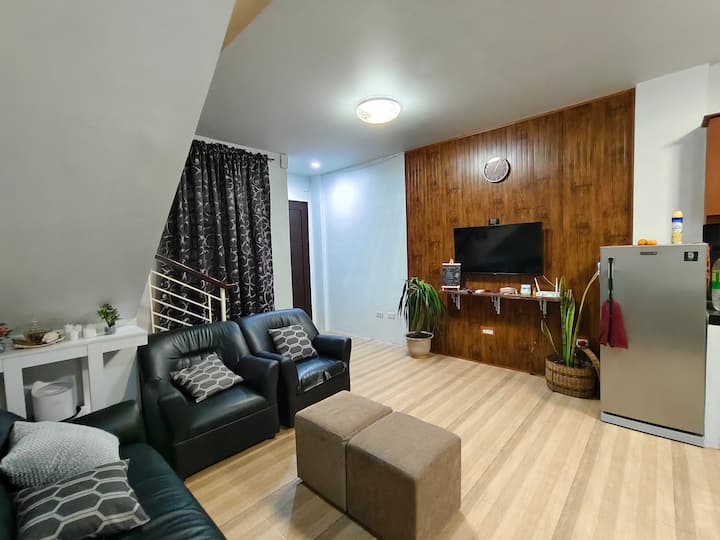 Cozy Modern Oasis - Naga