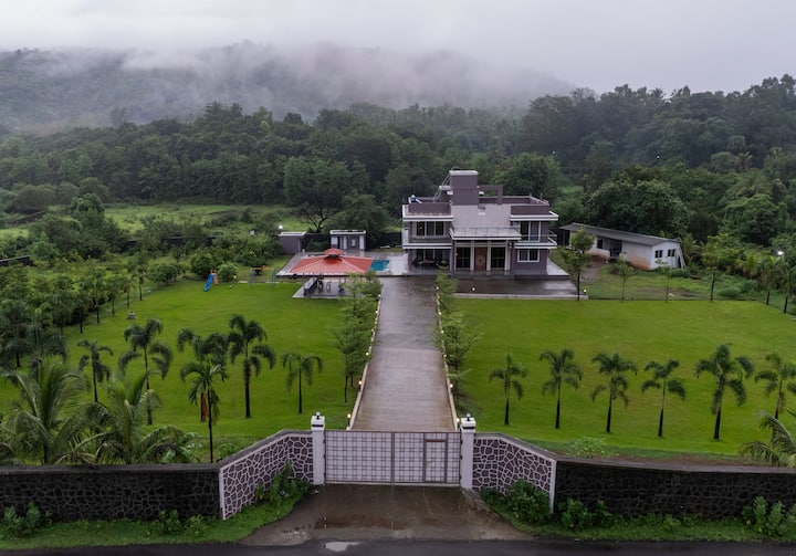 5bhk Shreeji Farms  In Karjat, Big 40ft Pool, Lawn - Karjat