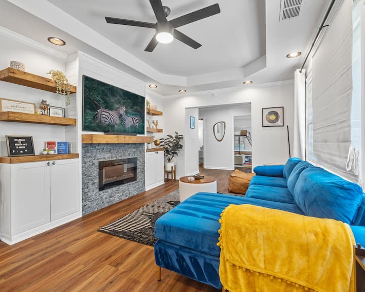 Chic & Stylish Ranch W/ Backyard Retreat | Near Dt - Atlanta, GA