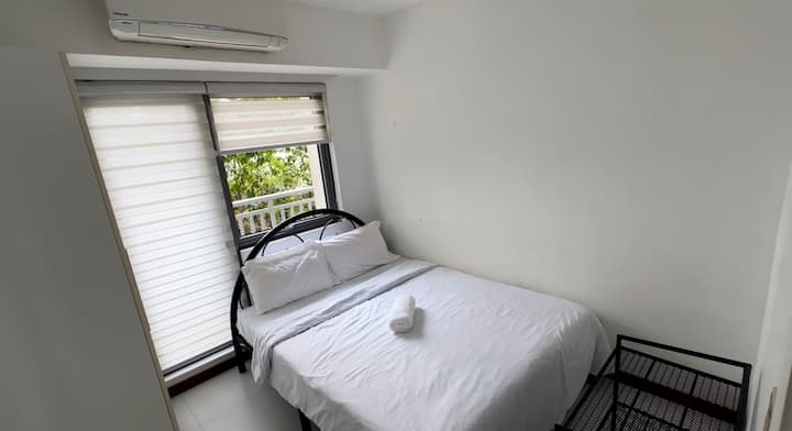 Acqua 2br Near Rockwell - Manila