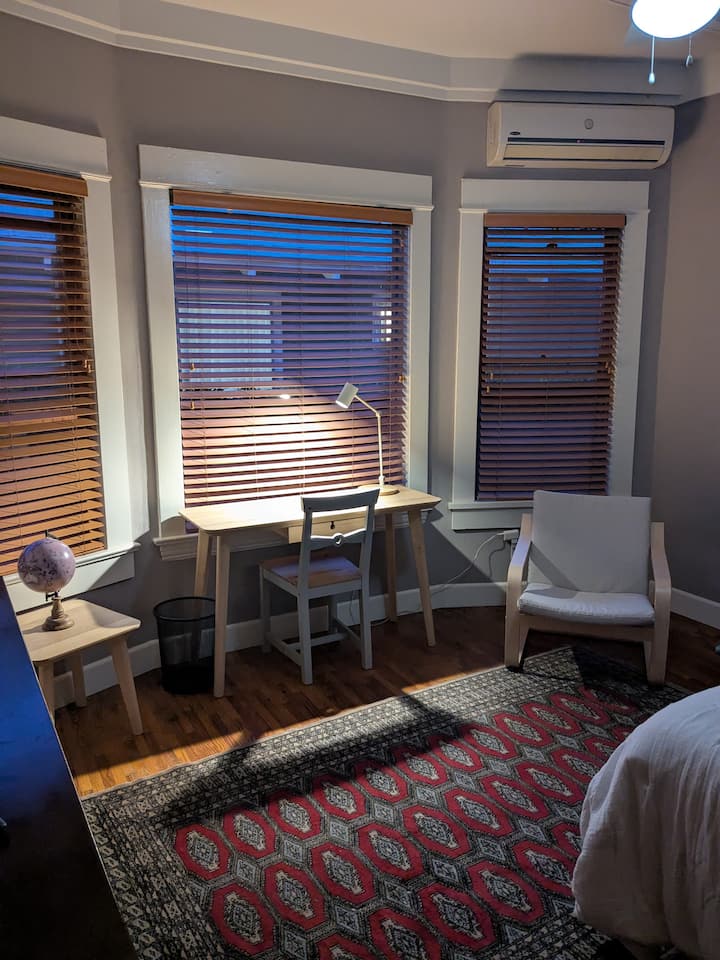 Craftsman Home, Apartment #3 - Pasadena, CA