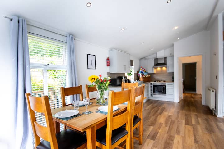 Thirlmere 5 – Accessible Family Lodge, Windermere - Coniston