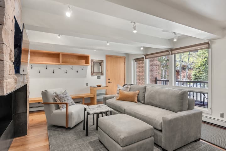 Beautifully Finished Condo In Aspen Core - Aspen, CO